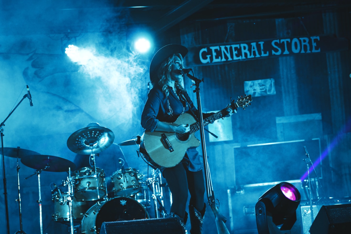 7 Folk-Bluegrass and Country Bands to Listen to If You Like The Dead ...