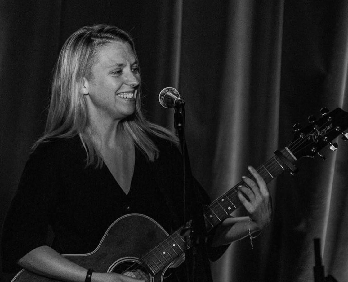 Three new folk singer songwriters to play on repeat this weekend – Ear ...